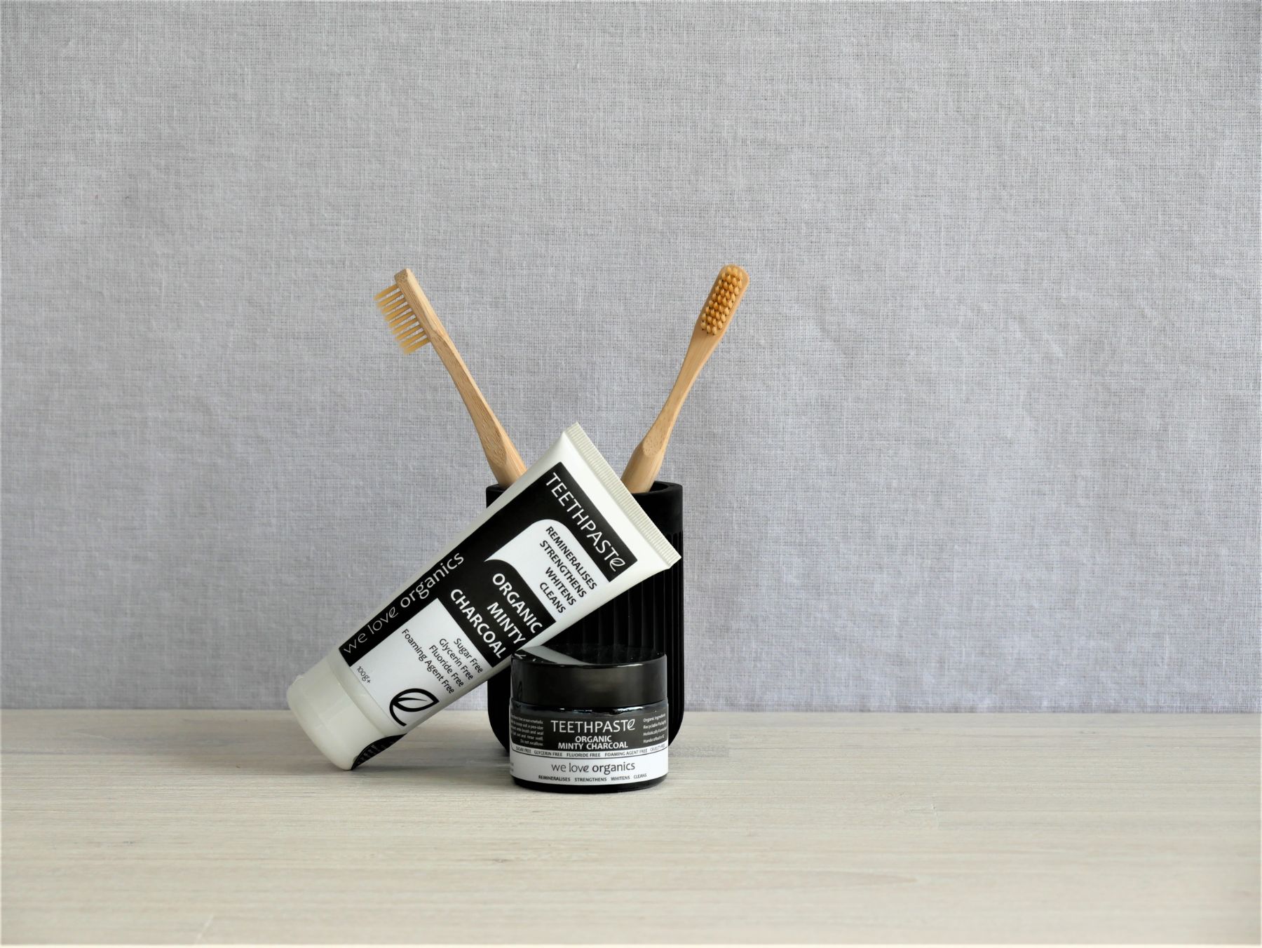 Organic Minty Charcoal Teethpaste (Toothpaste) Glass Jar - We Love Organics